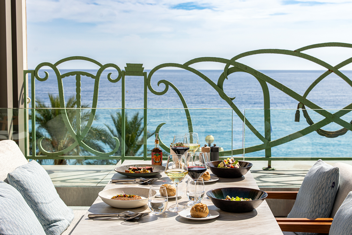 easyJet et Hyatt : Offres All-Inclusive Pour Vacances de Rêve - YesICannes